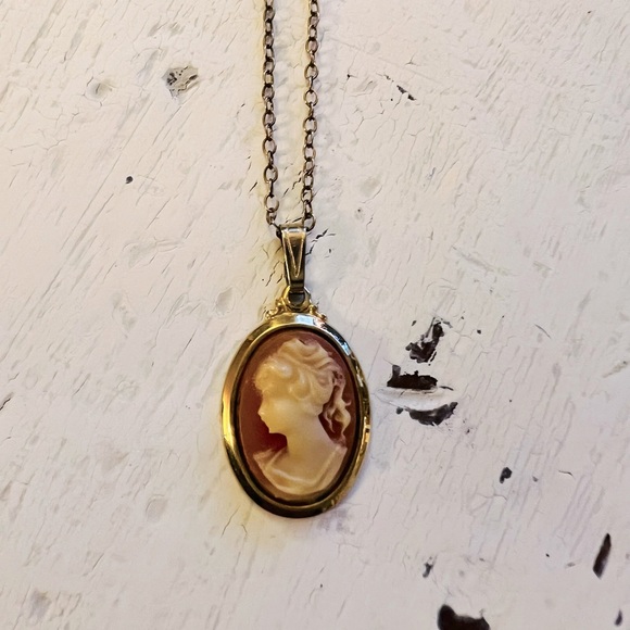 cameo | Jewelry | Vintage Pink Cameo Necklace | Poshmark